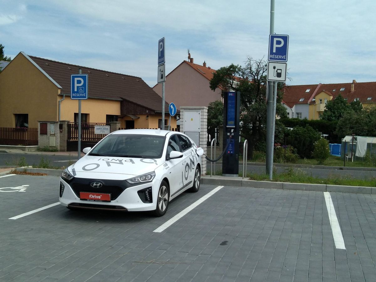 PREpoint - nabíjecí stanice PRE (Praha, Šeberov) • Firmy.cz