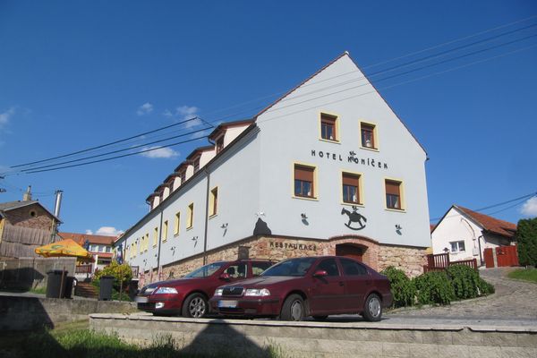 Restaurace Koníček (Uherské Hradiště, Mařatice) + Denní menu • Firmy.cz