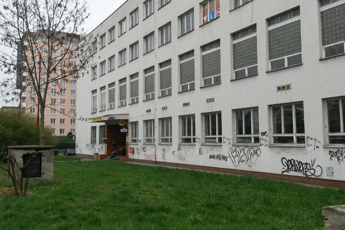 Pošta Praha 10 (Praha, Strašnice) • Firmy.cz