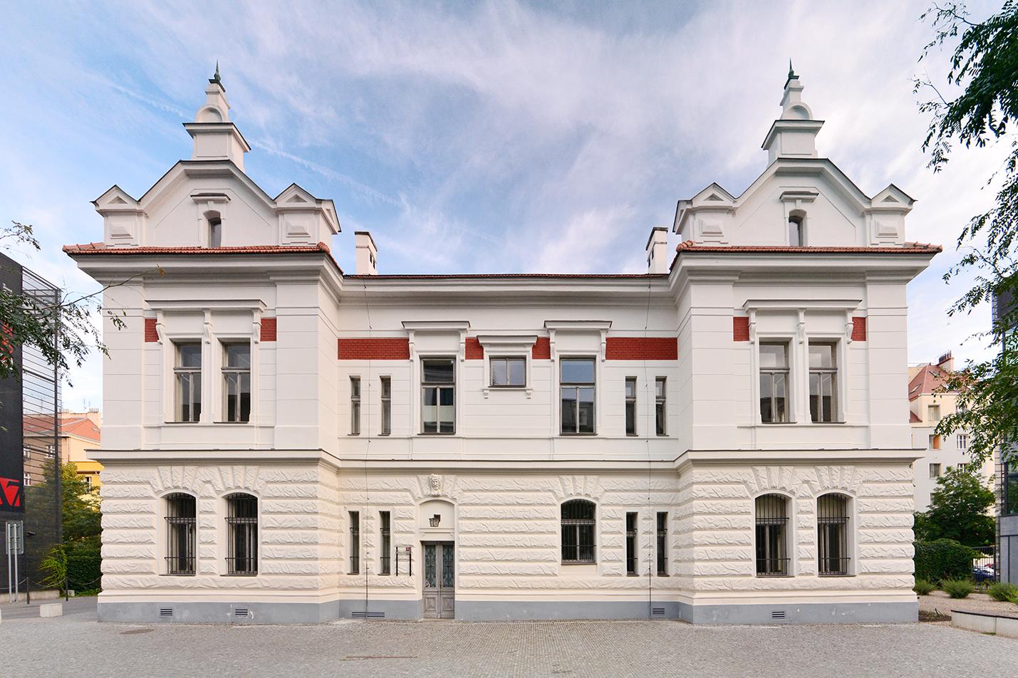 Fakultní nemocnice Bulovka (Praha, Libeň) • Firmy.cz