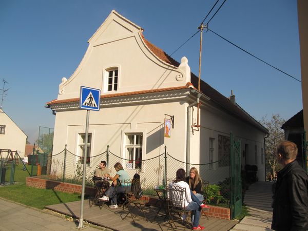 Café Fara (Klentnice) • Firmy.cz