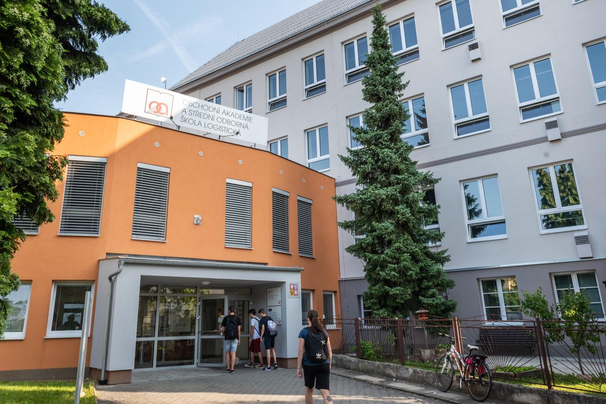 Obchodní akademie a Střední odborná škola logistická, Opava (Opava ...
