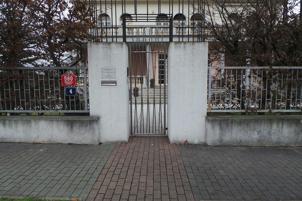 Mgr. Robert Pergl, advokát (Praha, Střešovice) • Firmy.cz