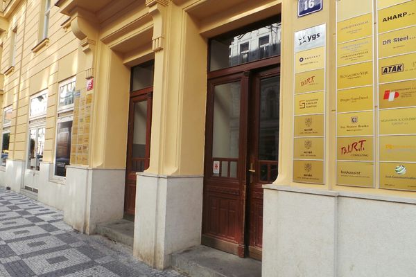 JUDr. Michal Strouhal, advokát (Praha, Staré Město) • Firmy.cz
