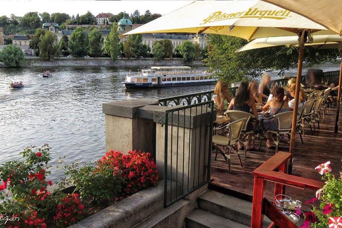 Café Mánes (Praha) • Firmy.cz