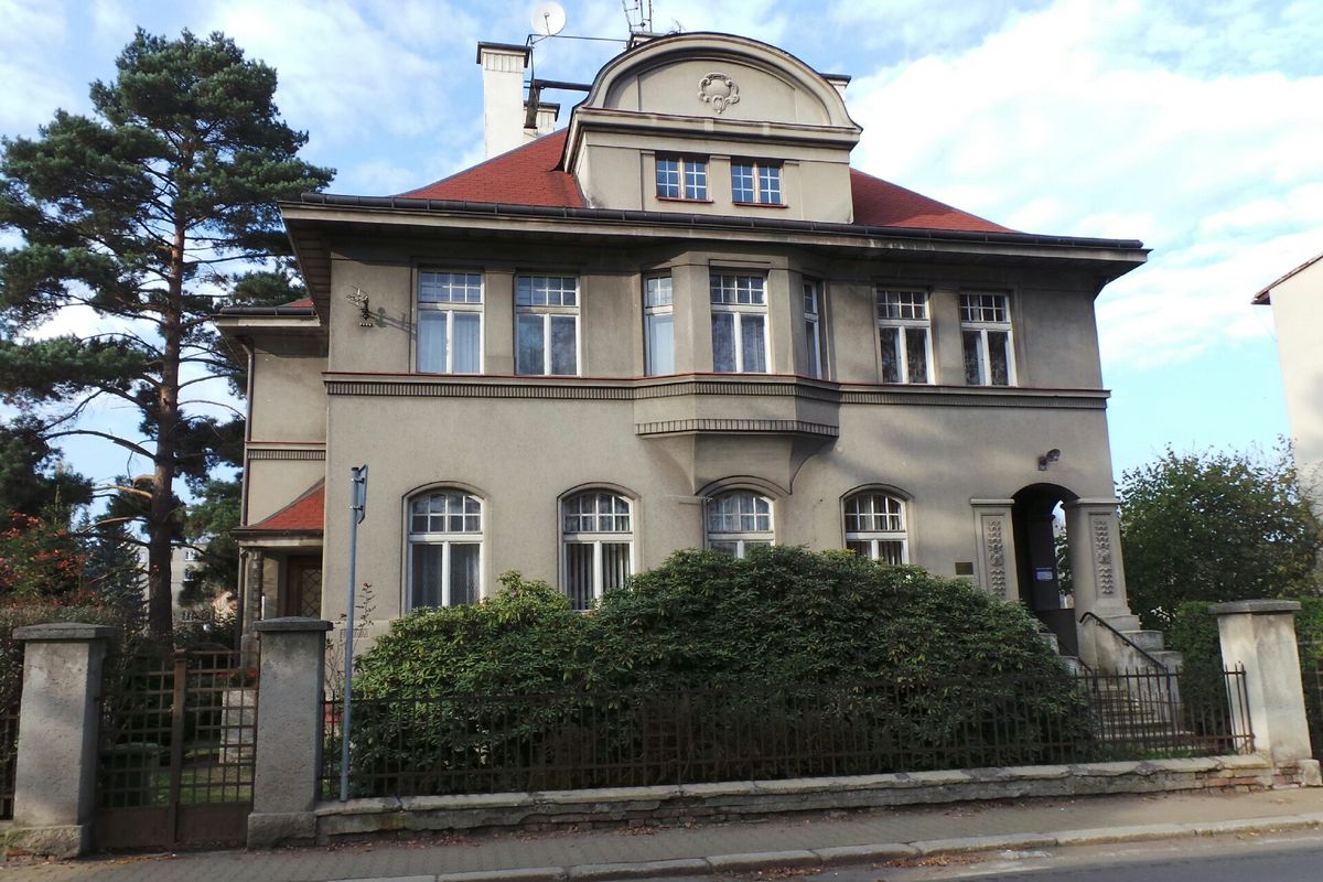 Lenka Štrauchová (Semily, Podmoklice) • Firmy.cz