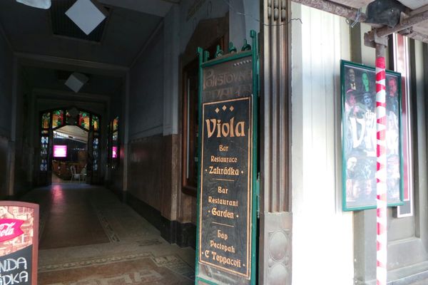 Divadlo Viola (Praha, Staré Město) • Firmy.cz