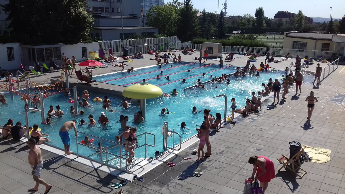 Sportovní a rekreační areál Pražačka (Praha, Žižkov) • Firmy.cz