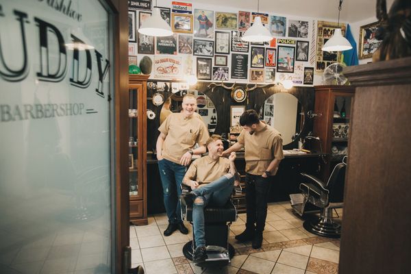 BUDDY barber shop - Illia Pashkov (Praha, Žižkov) • Firmy.cz