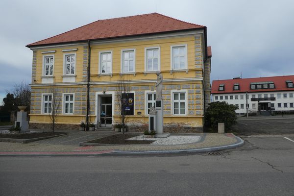 Sepekov - úřad městyse (Sepekov) • Firmy.cz