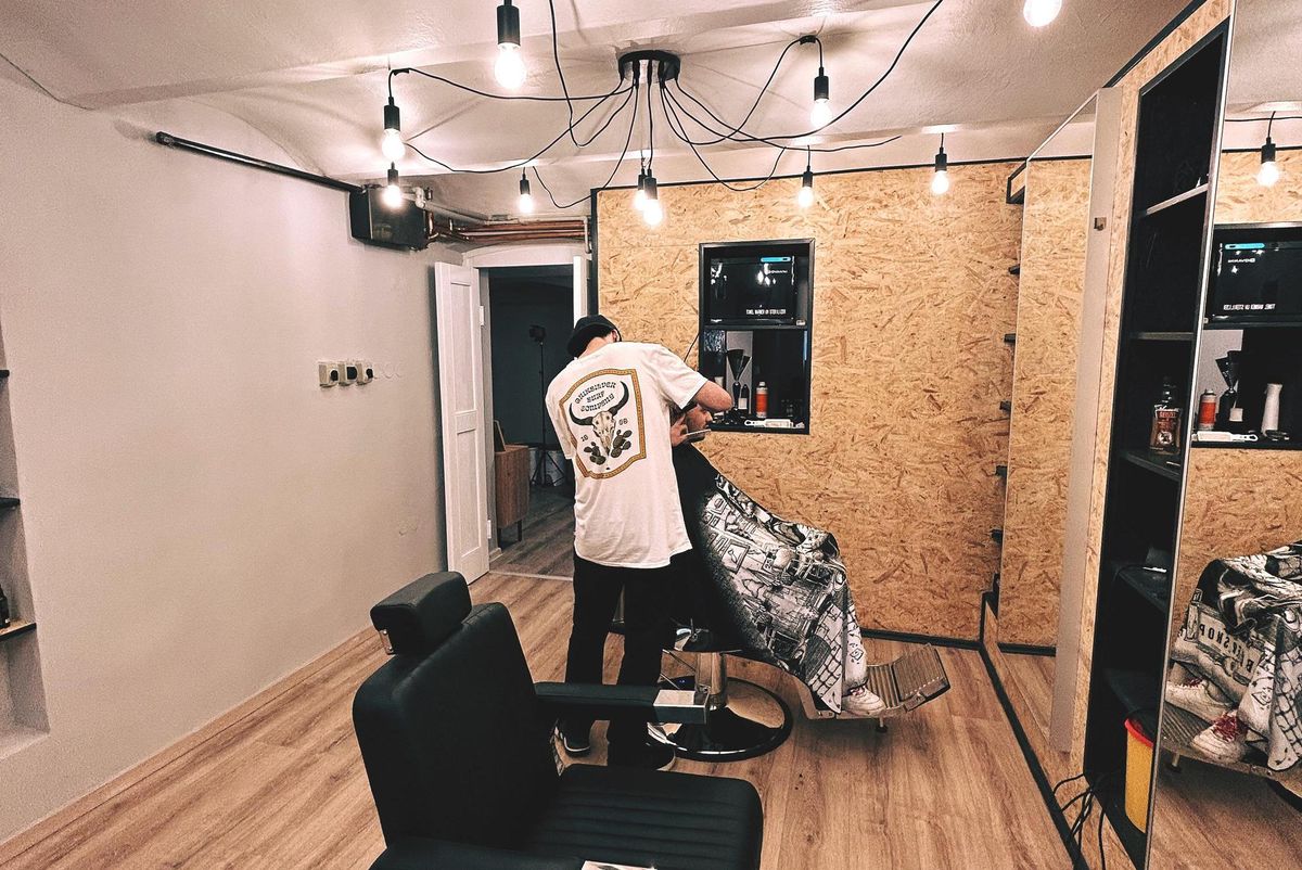 CAVEMAN BARBER SHOP (České Budějovice 3) • Firmy.cz