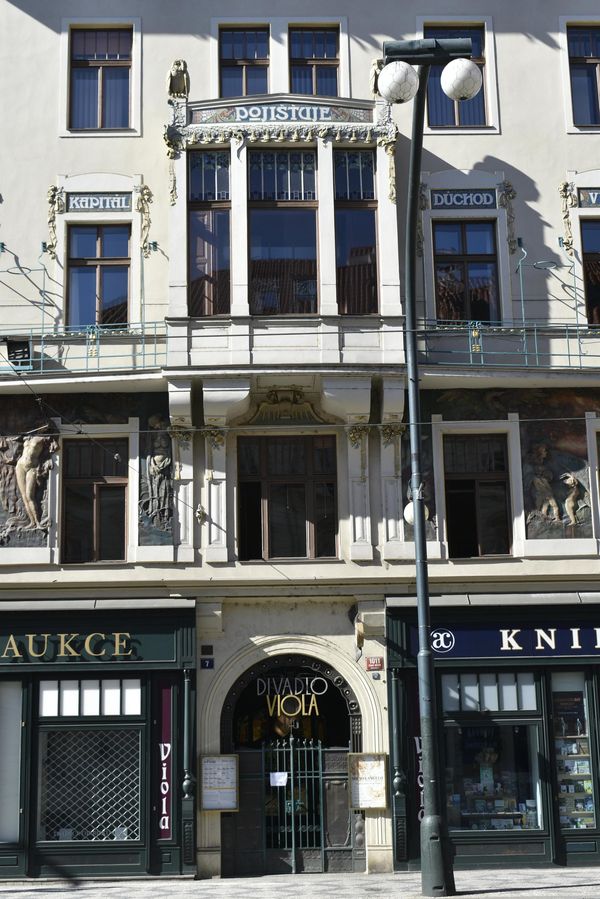 Divadlo Viola (Praha, Staré Město) • Firmy.cz