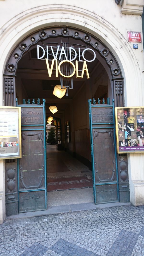 Divadlo Viola (Praha, Staré Město) • Firmy.cz