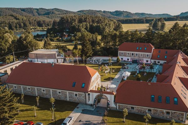 Tvrz Krassa (Osečná, Chrastná) • Firmy.cz