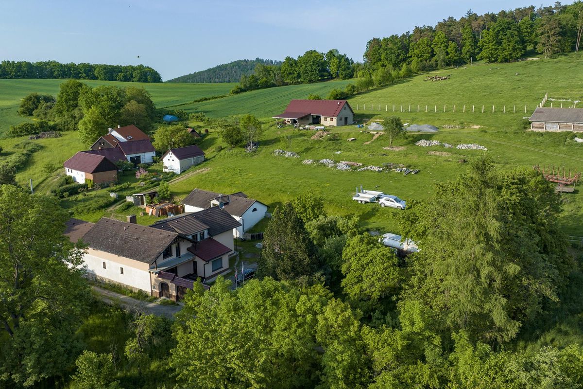 Farmička Dubovka (Neveklov, Dubovka) • Firmy.cz