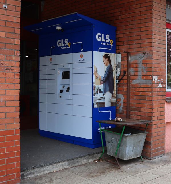 GLS Parcel Box (Jaroměř, Pražské Předměstí) • Firmy.cz