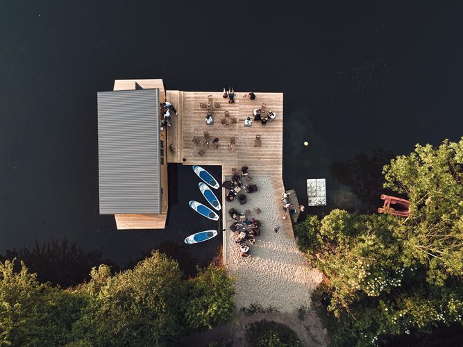 Wakeboarding v Praze za 300 Kč Praha, Uhříněves Molo wake bar • Firmy.cz