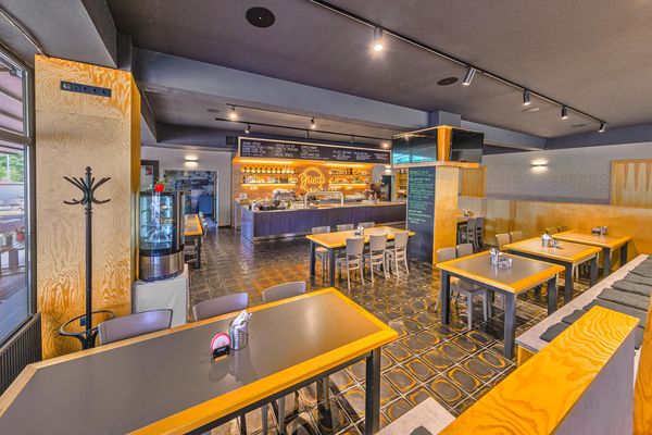 Restaurace Juvel (České Budějovice 3) + Denní menu • Firmy.cz