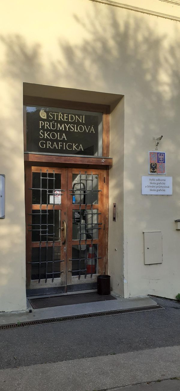 Střední průmyslová škola grafická, Praha 1, Hellichova 22 (Praha, Malá ...