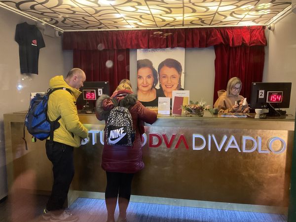 STUDIO DVA DIVADLO (Praha, Nové Město) • Firmy.cz