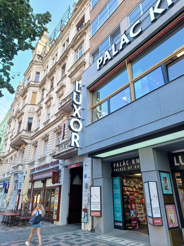 Palác Knih Luxor (Praha, Nové Město), IČO 49709895, adresa a telefon ...