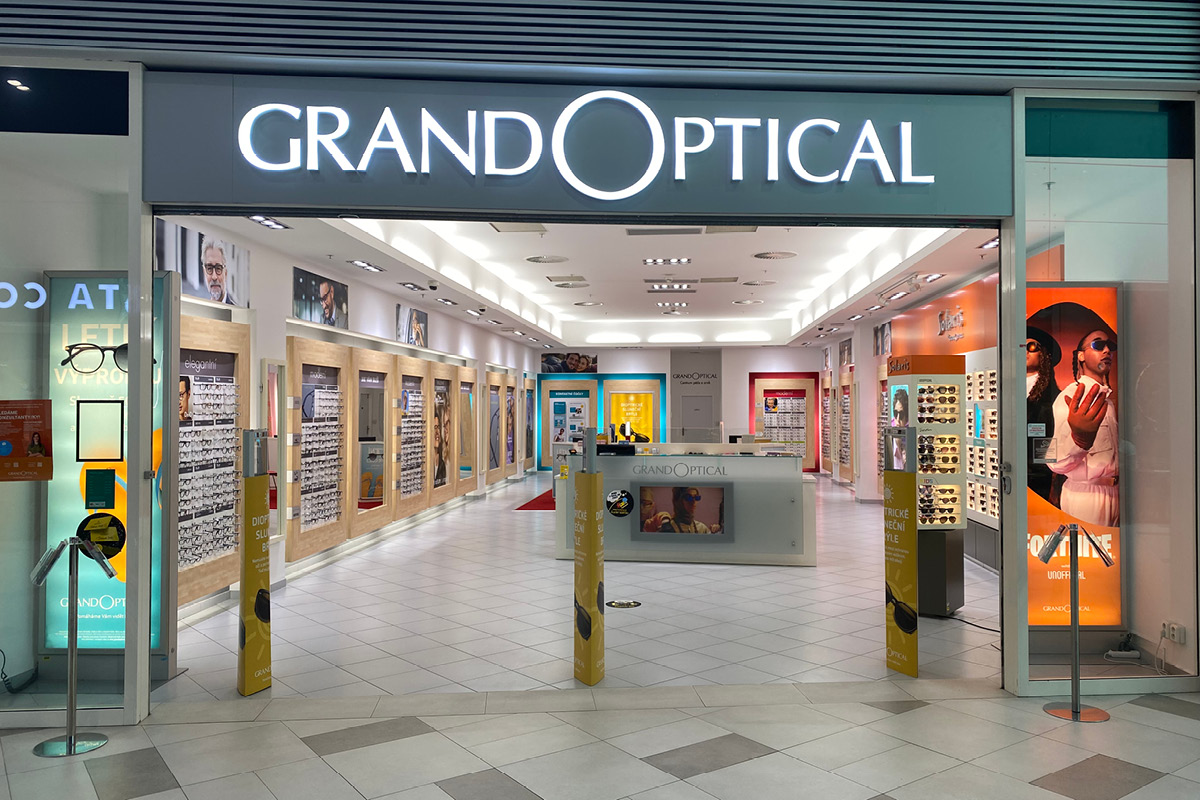 OC Letňany: obchody a služby • Firmy.cz