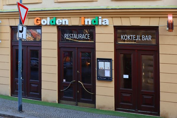Golden India Restaurant & Cocktail Bar (Kolín I) • Firmy.cz