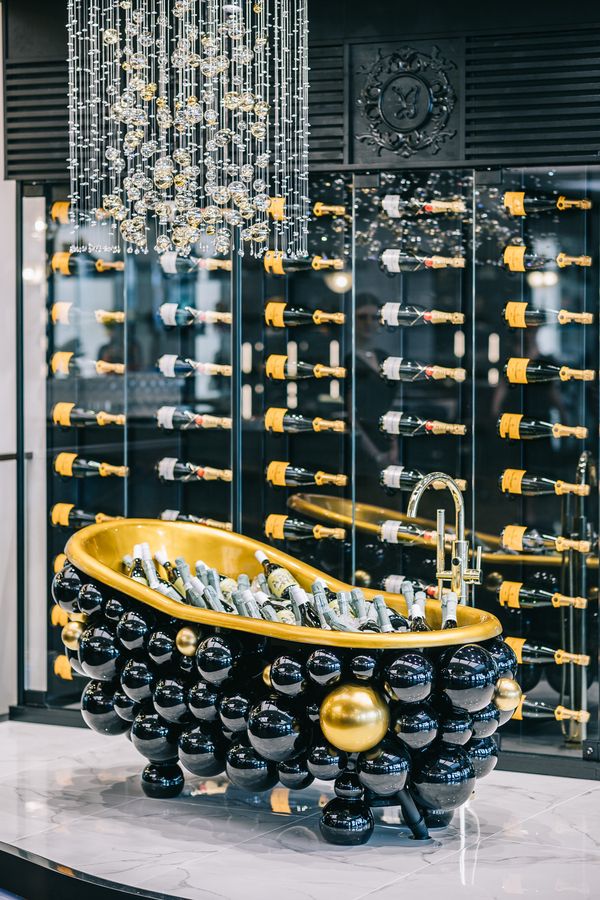 Rooftop Bar & Restaurant - Fly Vista (Praha, Nové Město) + Denní menu ...