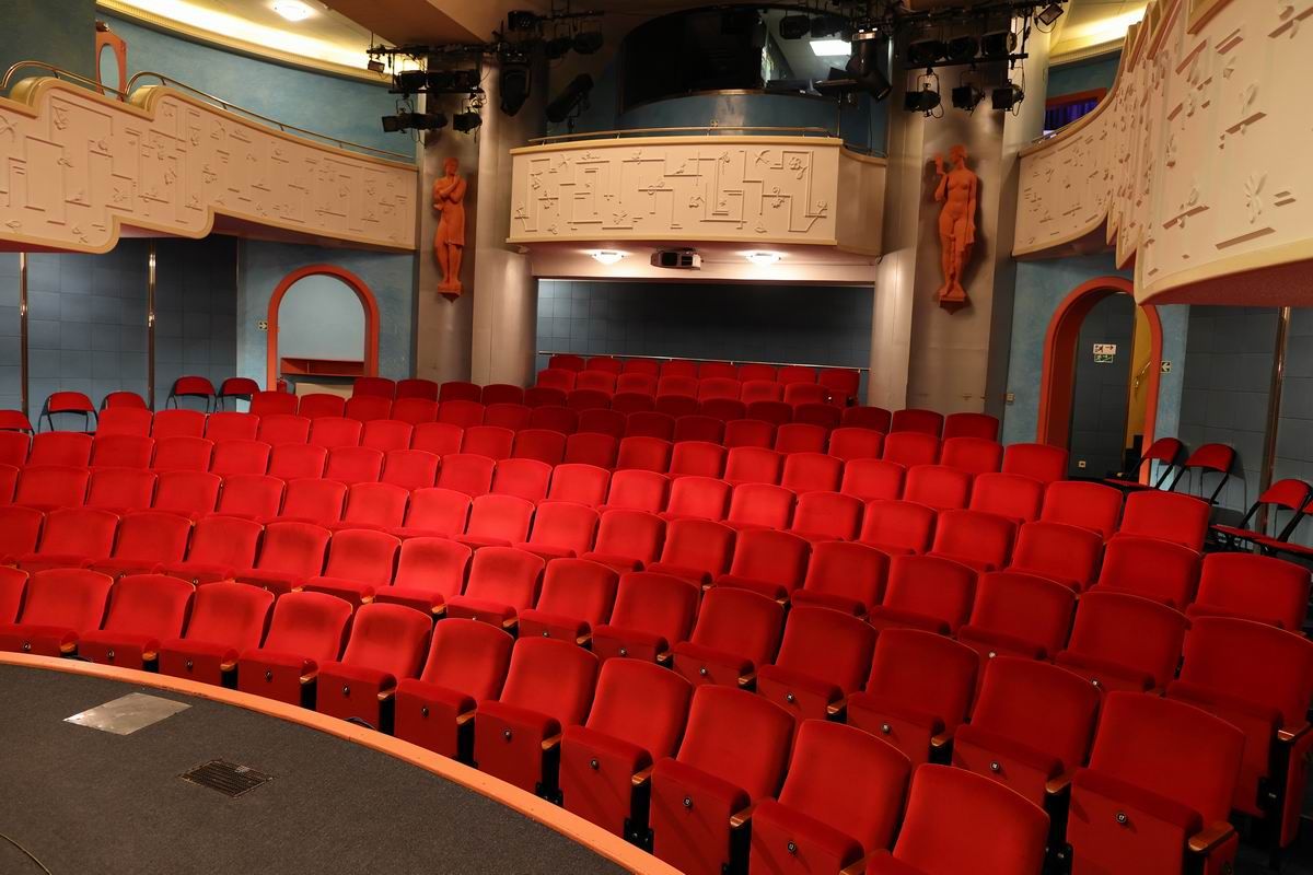 Studio Ypsilon (Praha, Nové Město) • Firmy.cz