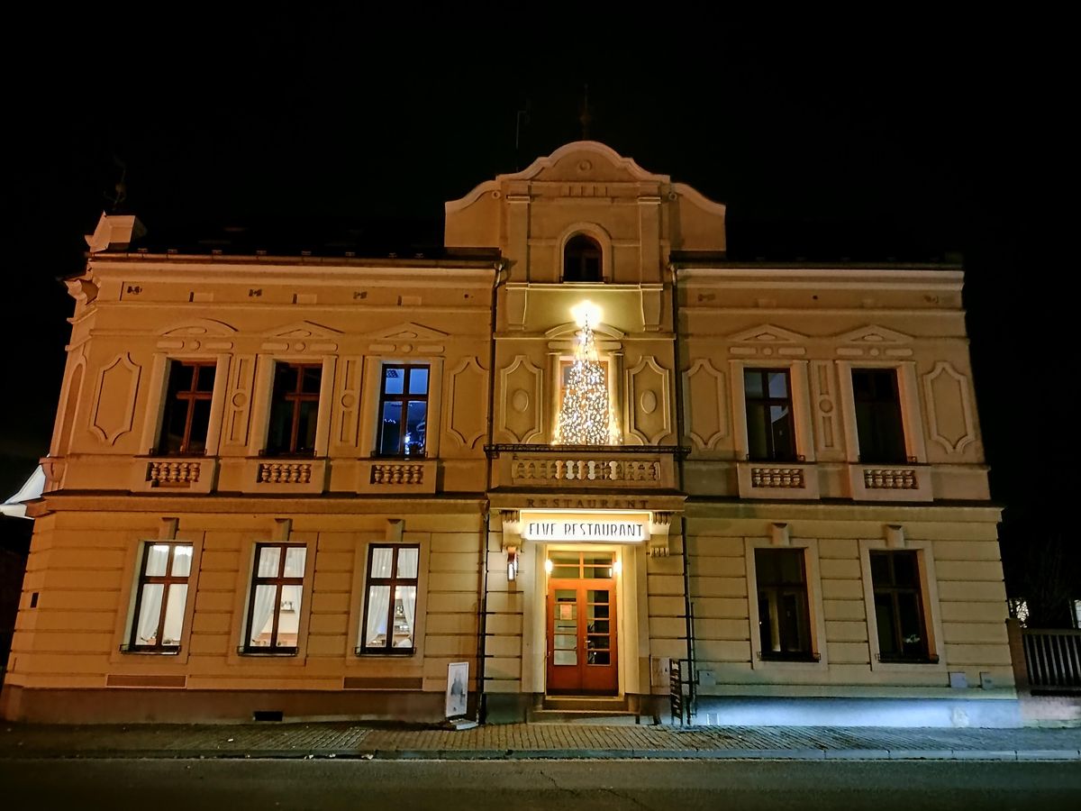 ELVE restaurant (Dolní Benešov) • Firmy.cz