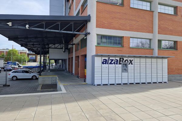 AlzaBox (Zlín, Prštné) • Firmy.cz