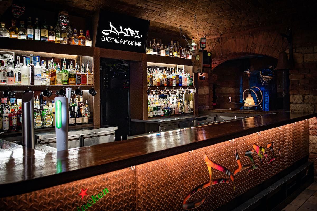 Alibi Cocktail & Music Bar (Praha, Nové Město) • Firmy.cz