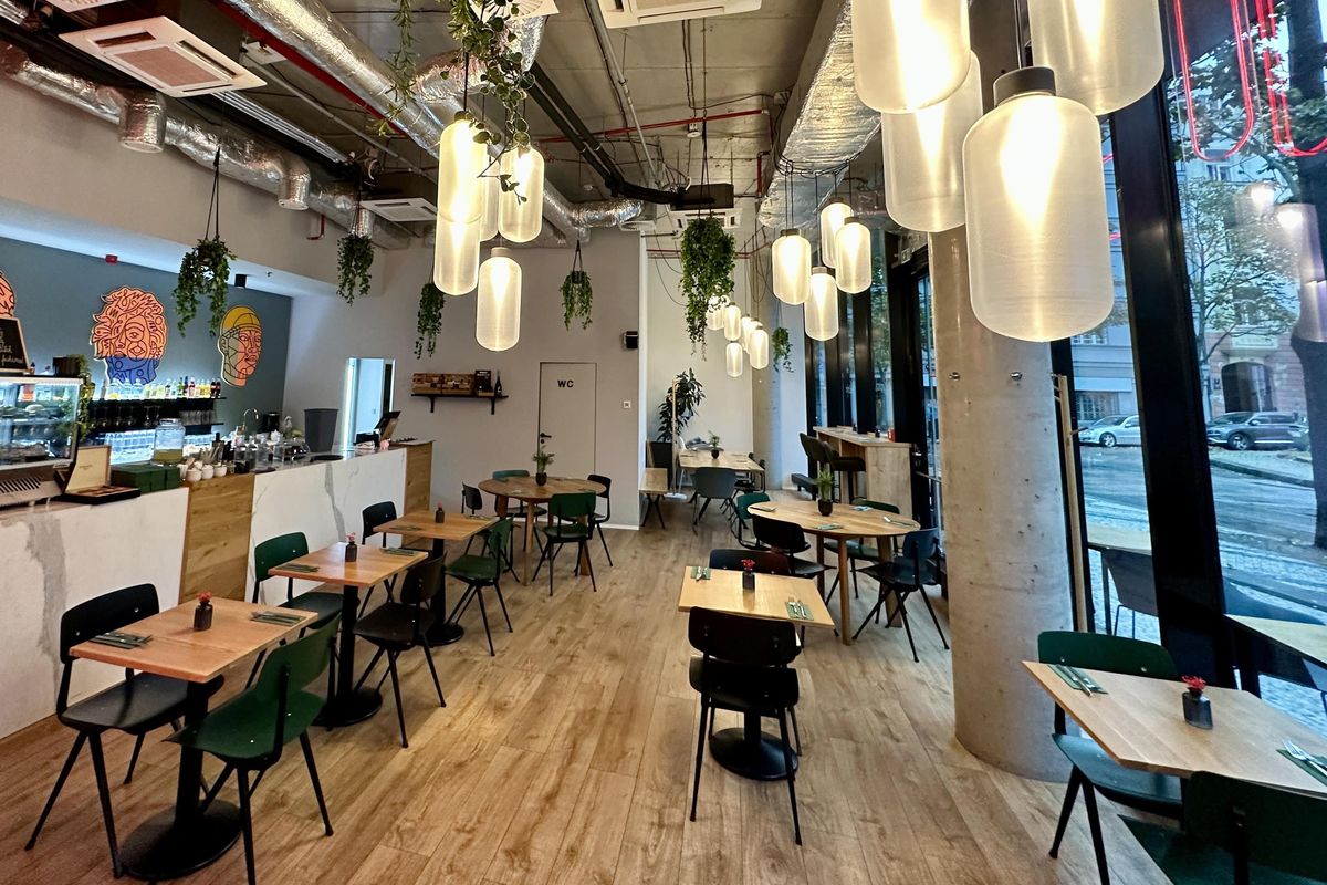 Fuel bistro (Praha, Karlín) • Firmy.cz