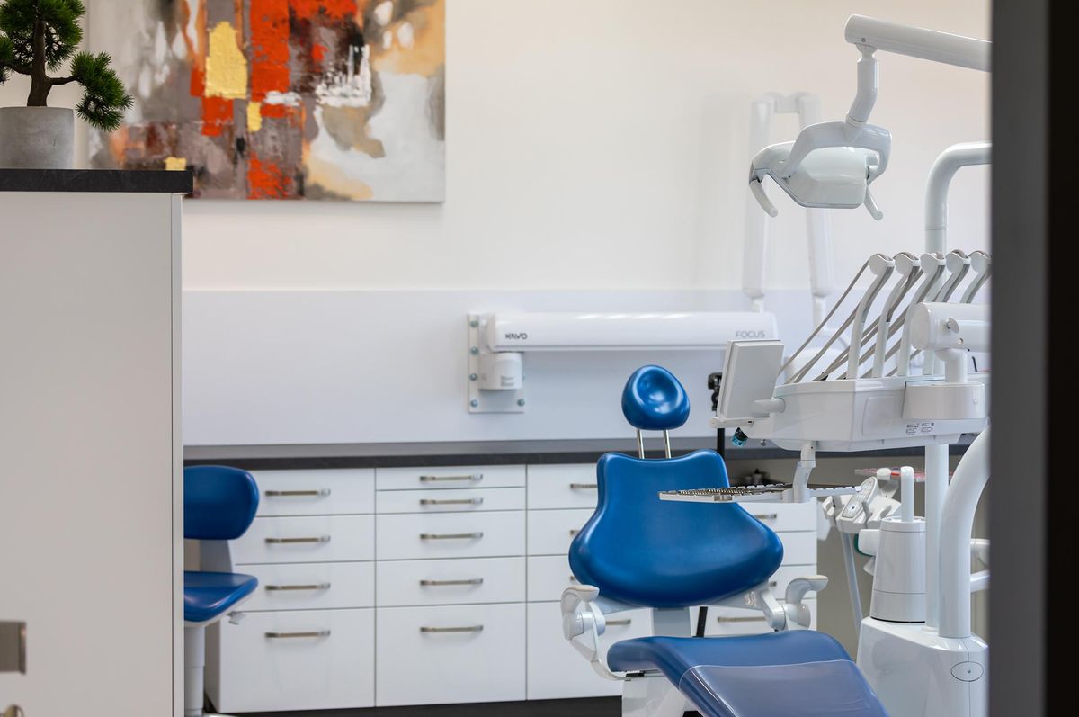 Forward Dental (Praha, Vysočany) • Firmy.cz