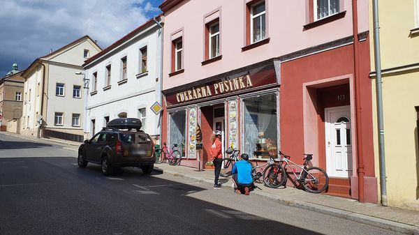 Cukrárna Pusinka (Benešov nad Ploučnicí) • Firmy.cz