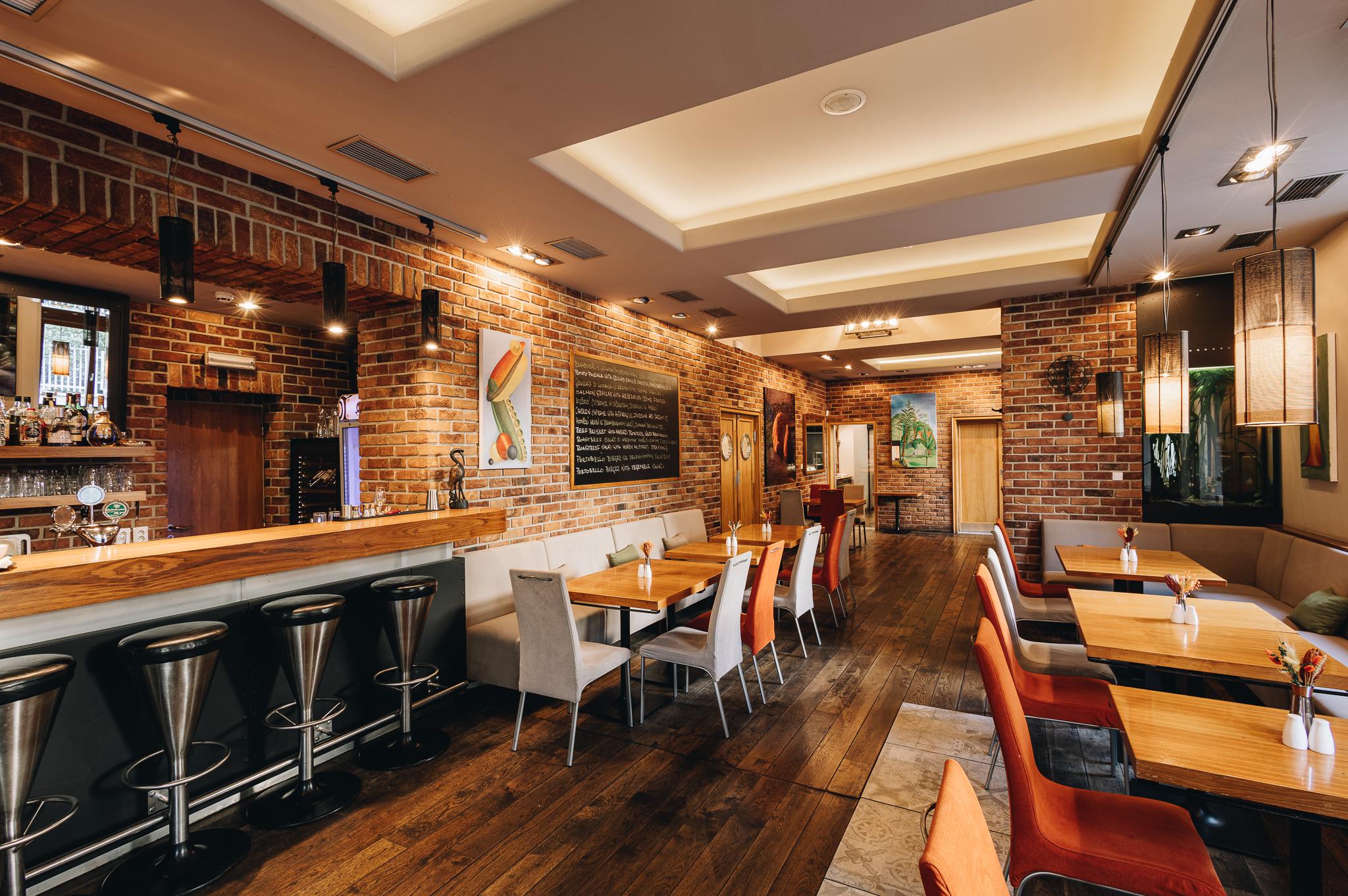 Salut Restaurant (Praha, Holešovice) + Denní menu • Firmy.cz