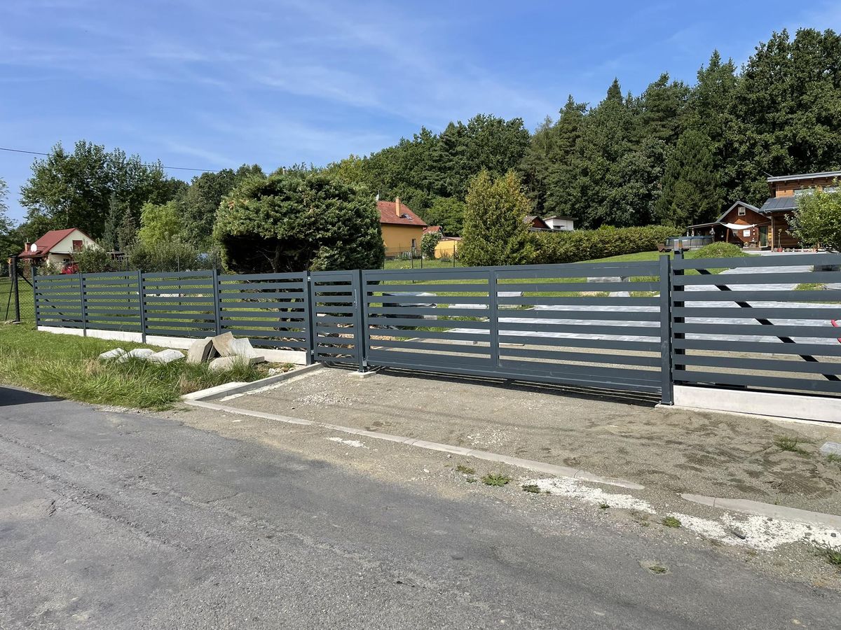 Posuvné brány, hliníkové ploty RRmont.cz (Palkovice) • Firmy.cz