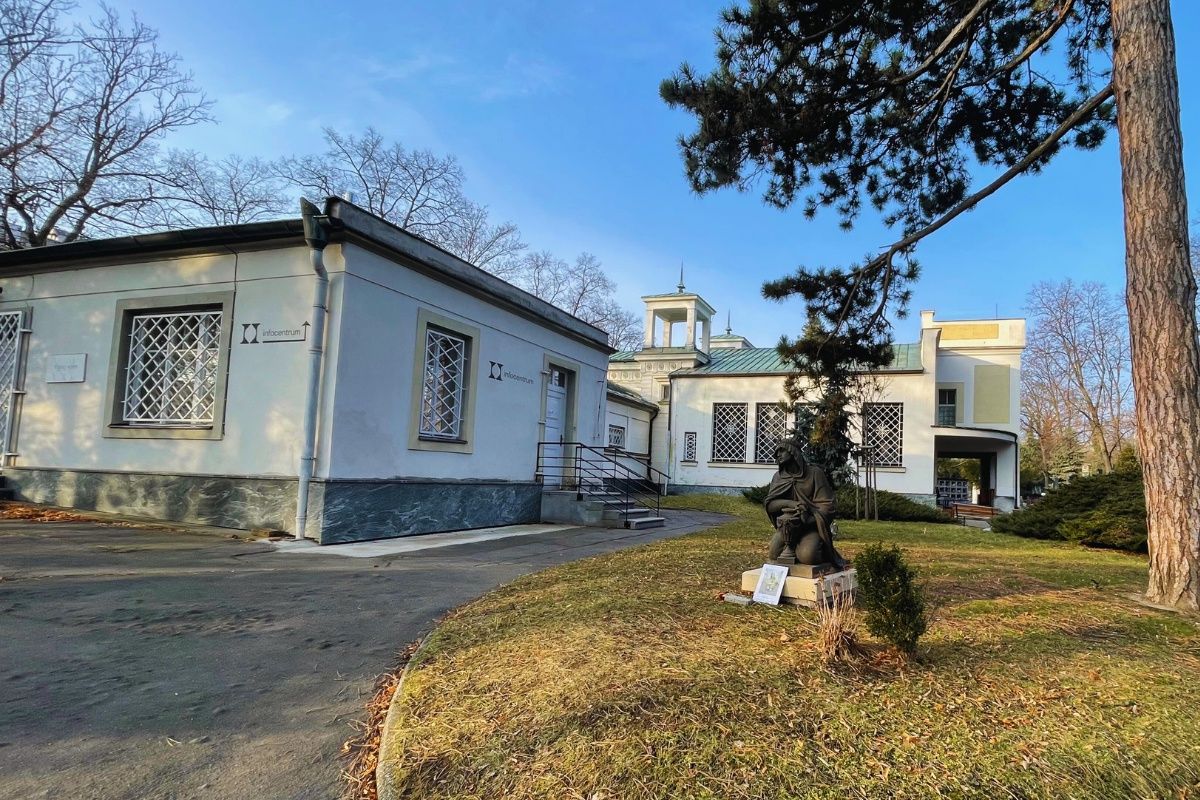 Infocentrum Hřbitovy a pohřební služby hl. m. Prahy (Praha, Žižkov ...