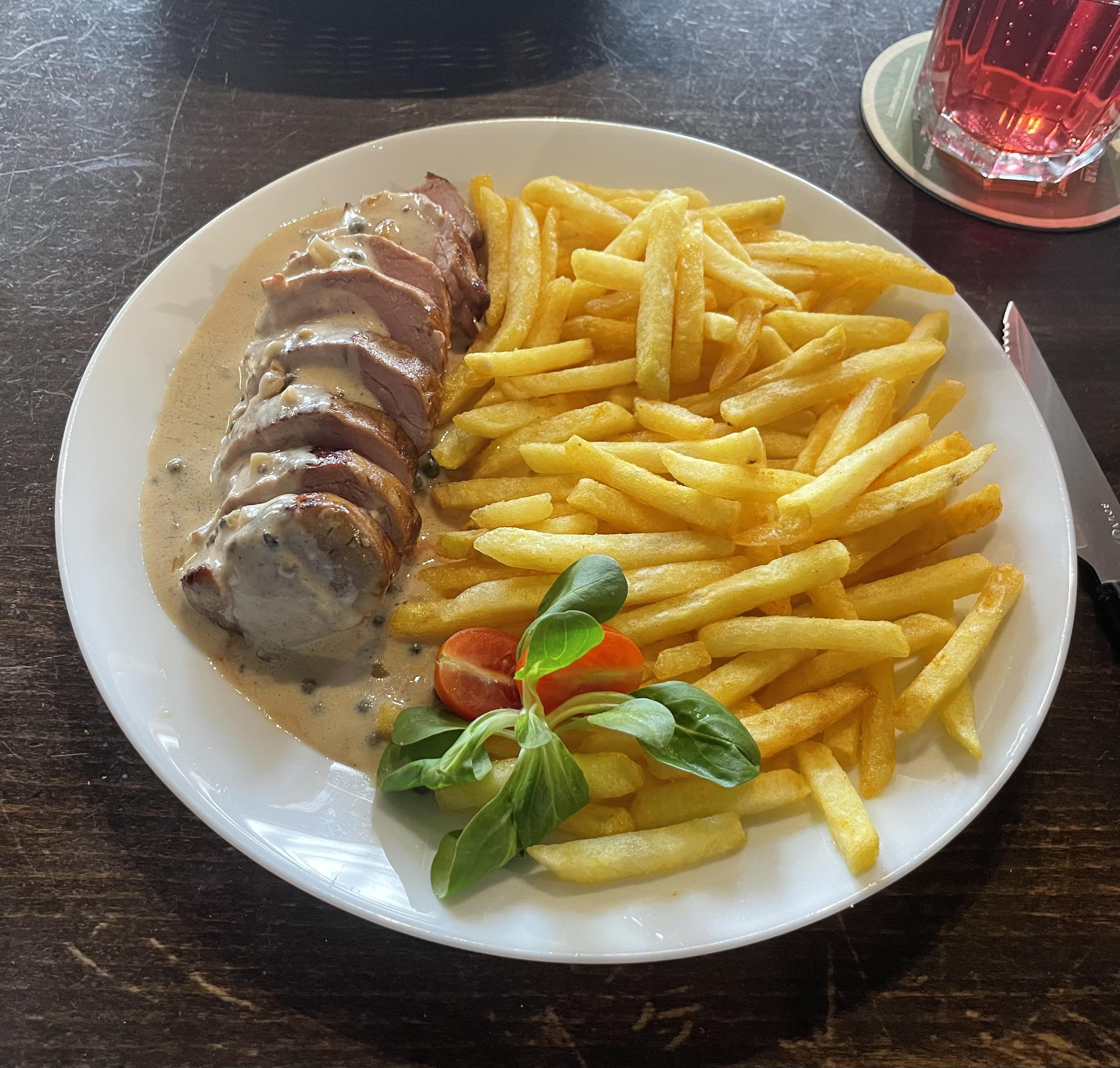 Serpente bistro (Roztoky) • Firmy.cz