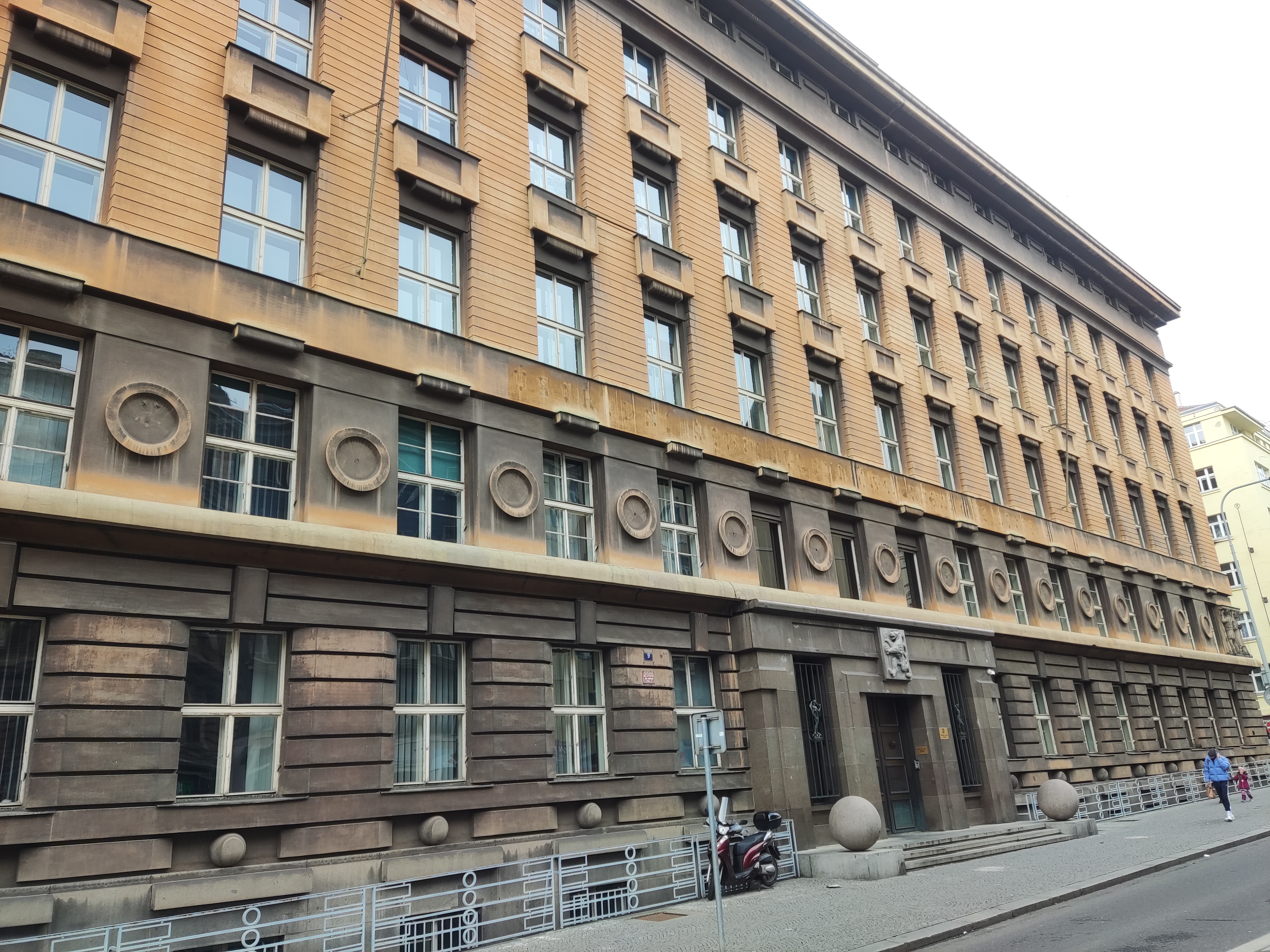 Městský soud v Praze (Praha, Vinohrady) • Firmy.cz