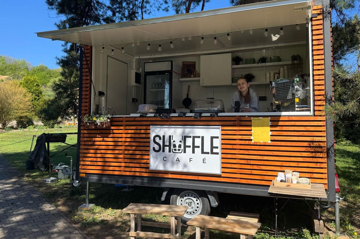 Shuffle Café Foodtruck Lelekovice (Lelekovice) • Firmy.cz