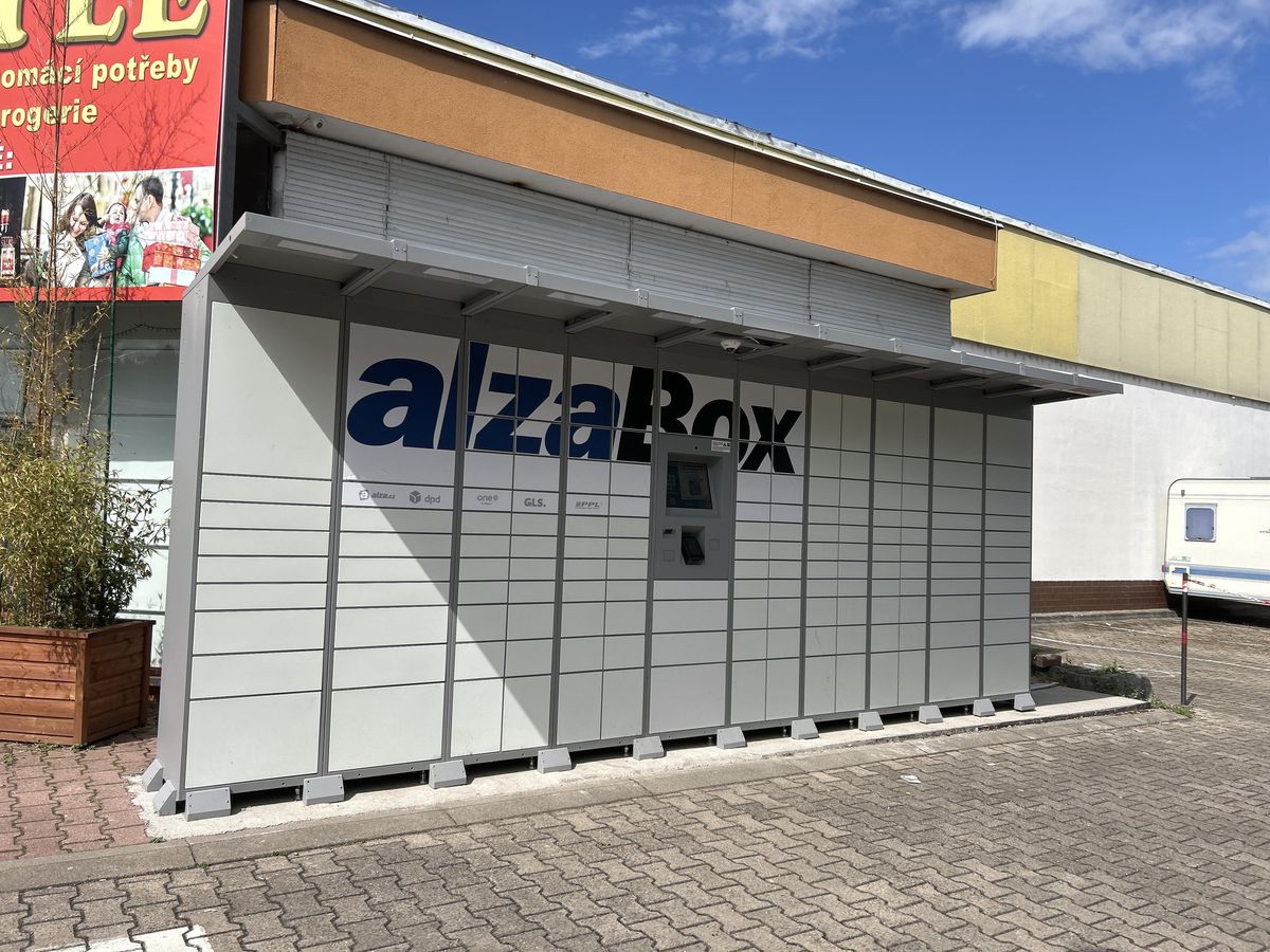 AlzaBox (Pardubice, Trnová) • Firmy.cz