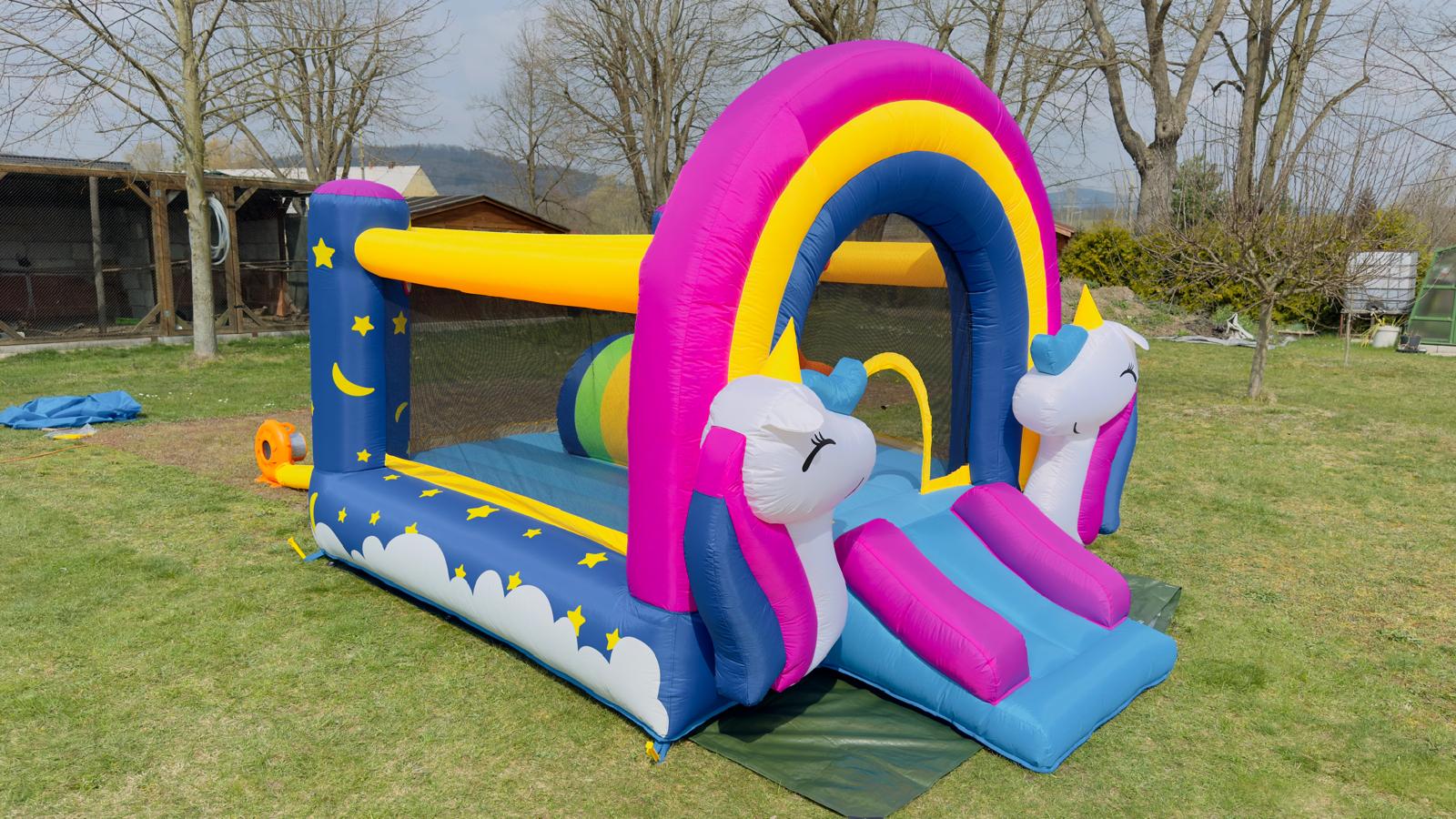 Půjčení skákacího hradu - Unicorn hudba+světla Česká Lípa OSLAVINO ...